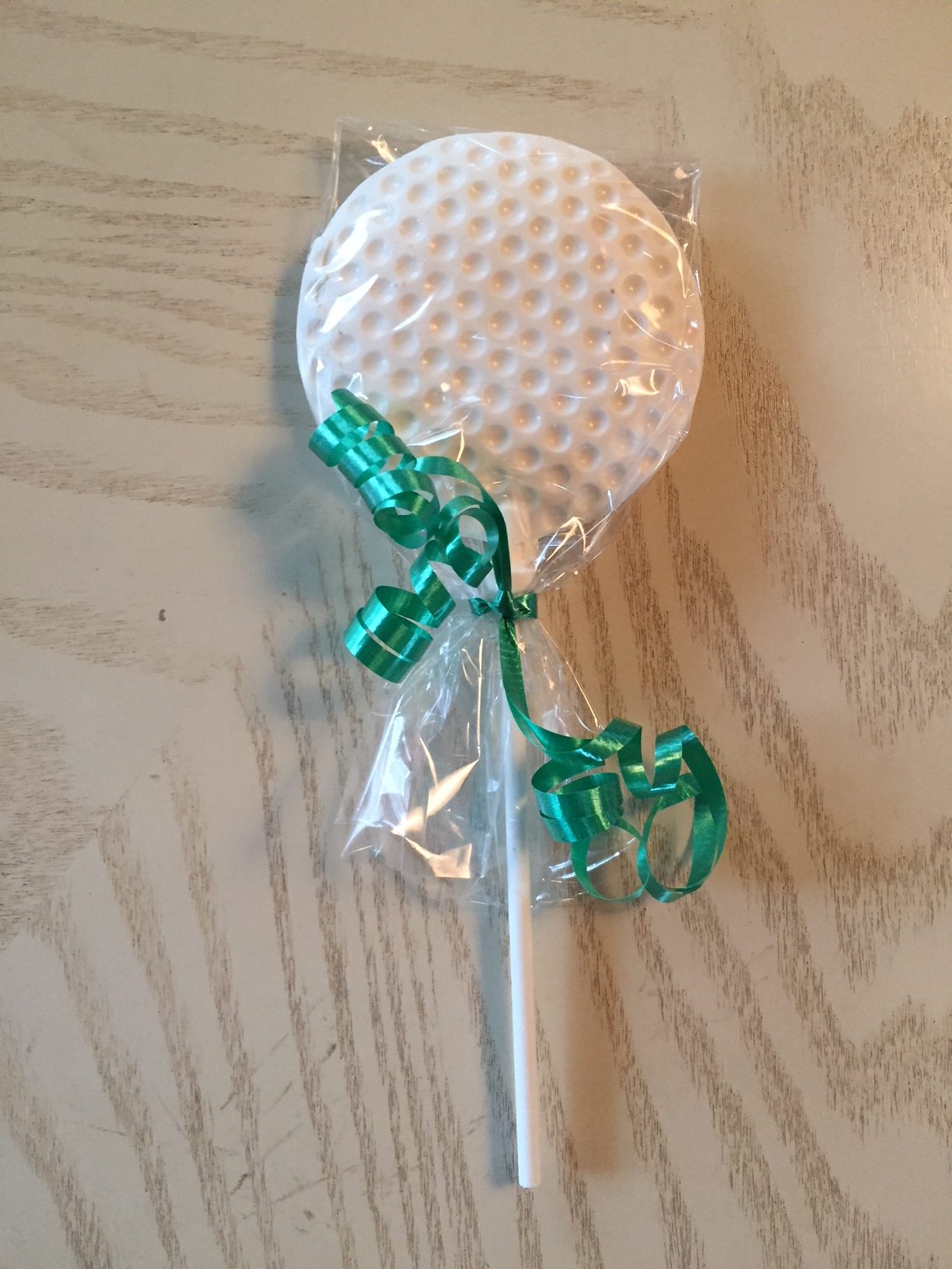 Golf shaped chocolates are a great gift. – Niche Golf